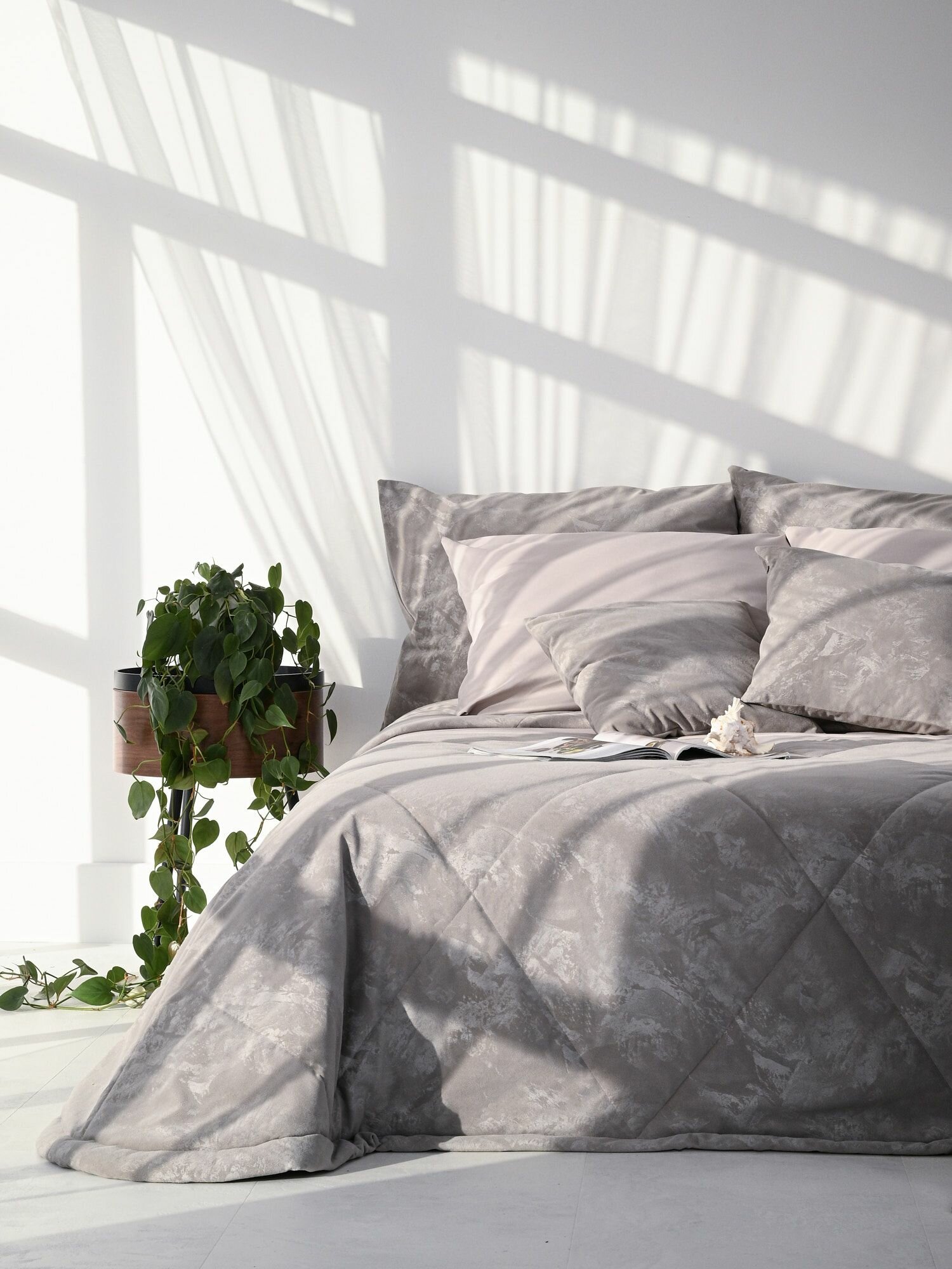 Покрывало на кровать "Галатея", Evrika Home, стеганое , бархат,240х260 см