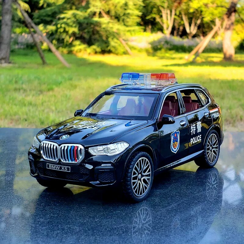 Модель полицейской машины BMW X5 черного цвета 1:32 шкала алюминиевая коллекционная