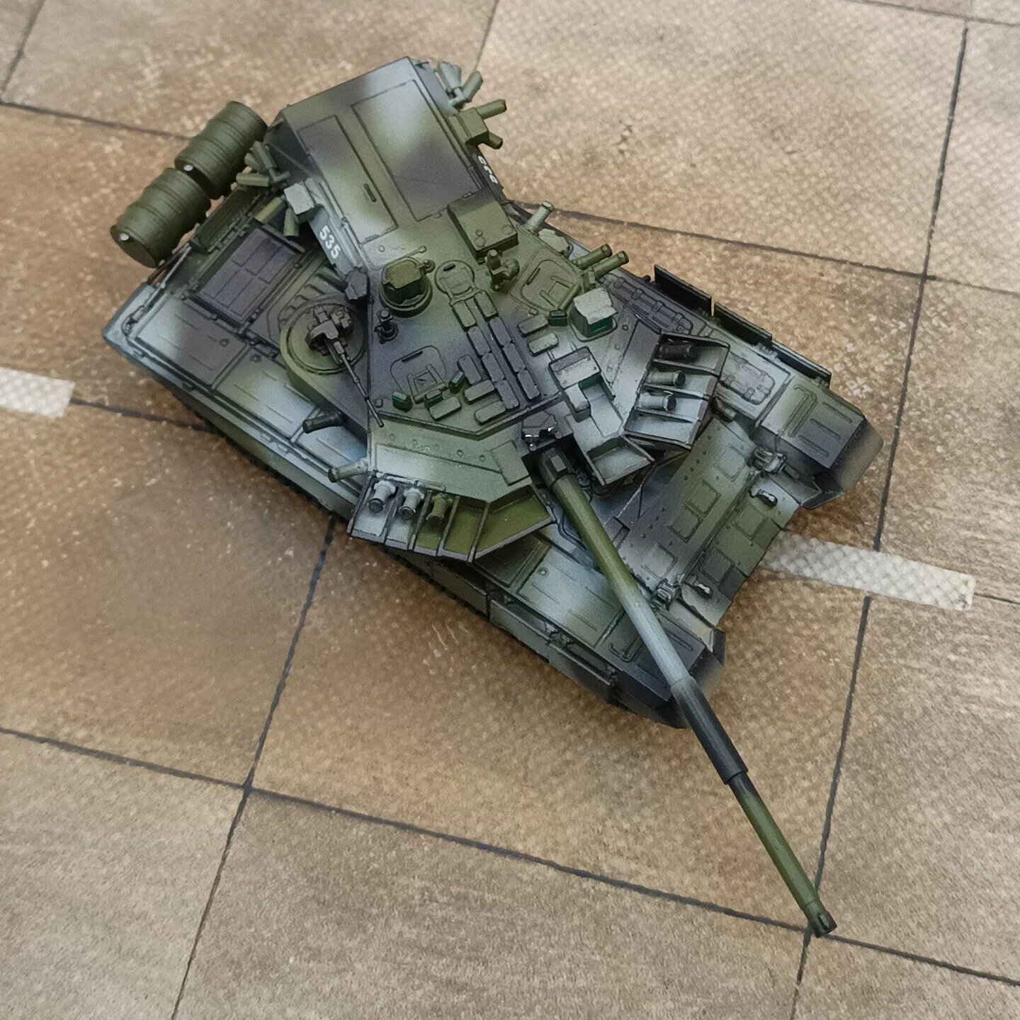 Модель танка Т-90А 1/72, цвет B