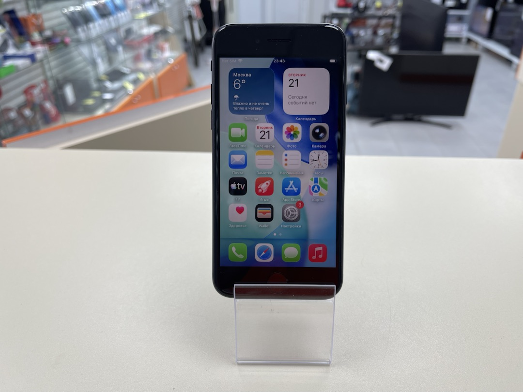 Смартфон Apple iPhone SE 2020 128 ГБ Б/у Уценка