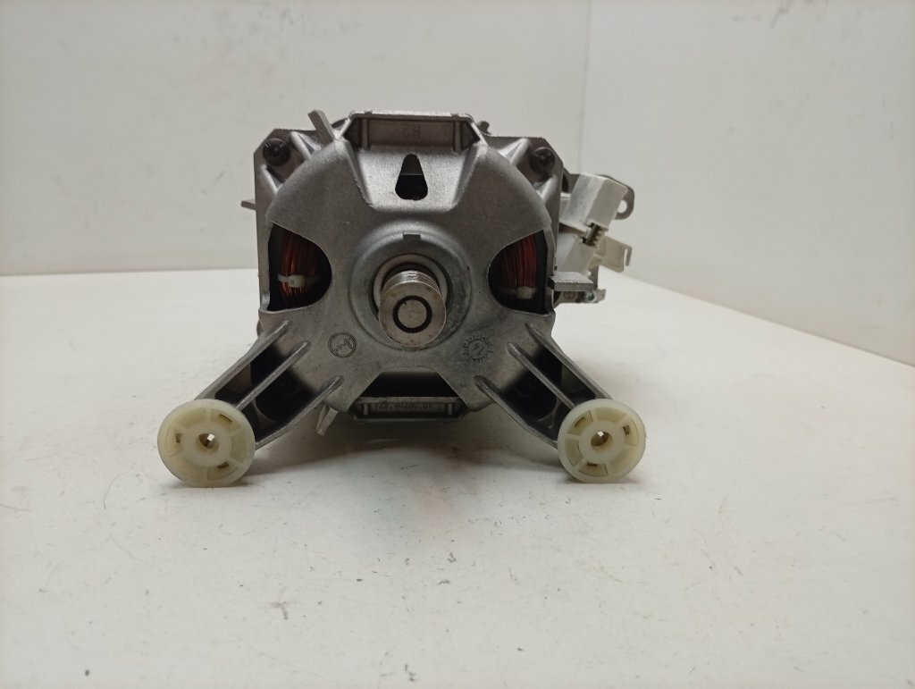 WLK24263OE/02 кт75 Двигатель для стиральной машины Bosch 9000831384 б/у