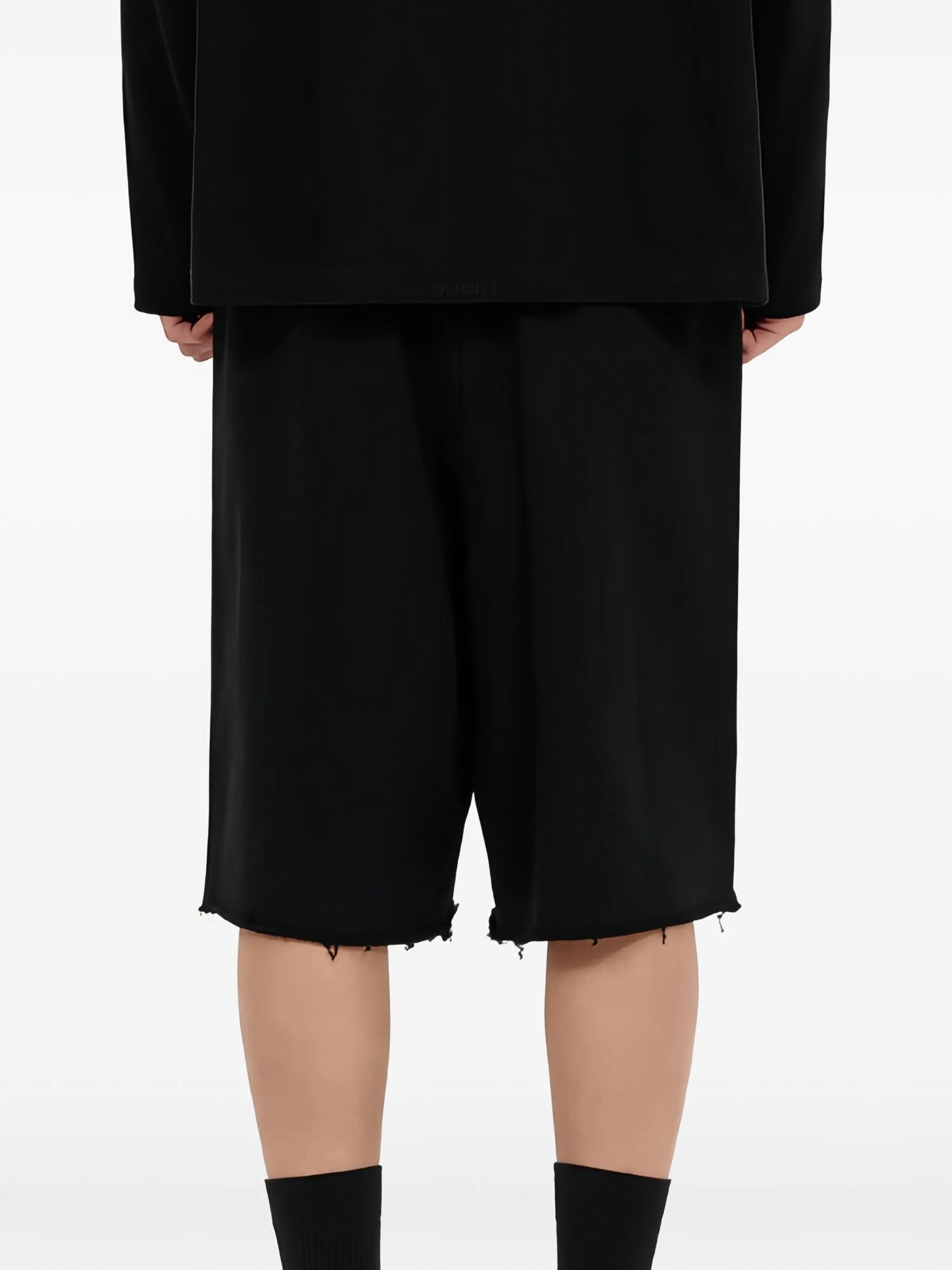 Шорты WE11DONE Logo-print raw-edge shorts, размер 48, black/black — фото 1