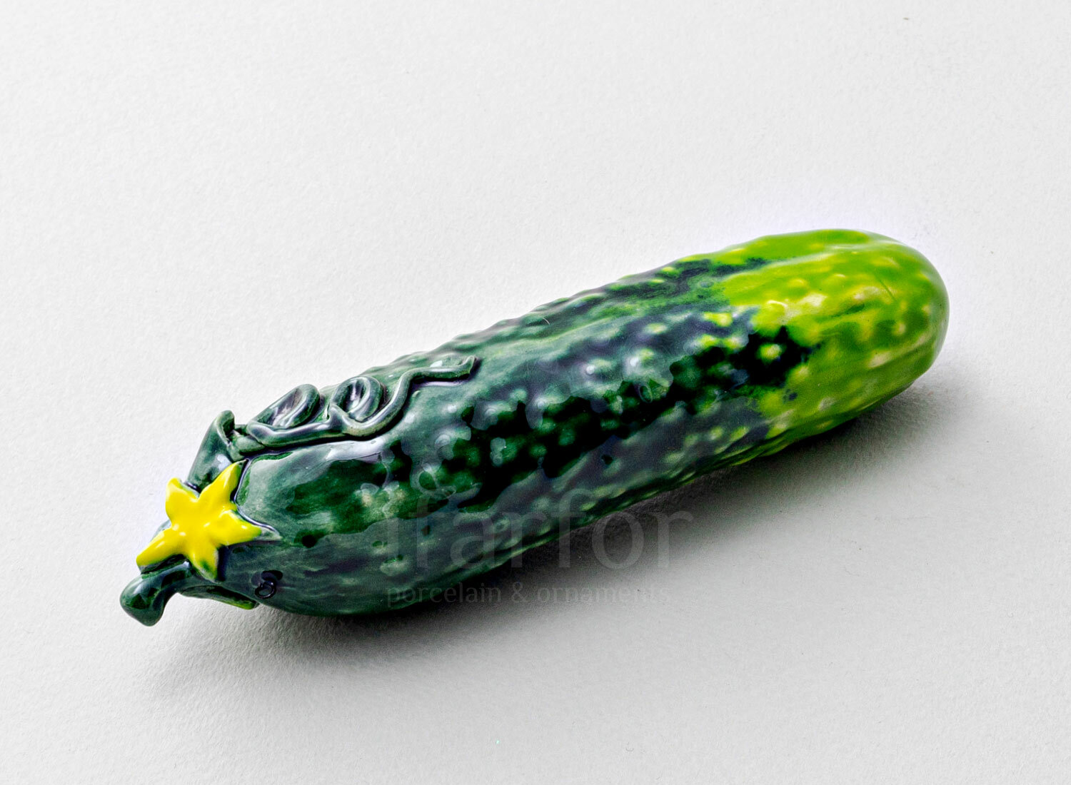 Скульптура Огурец — фото 1
