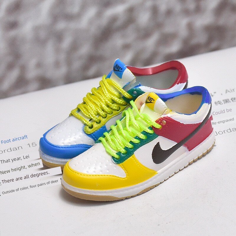 Мини-модель кроссовка DUNK 1/6 масштаба Colorful Patchwork для стола и автомобиля