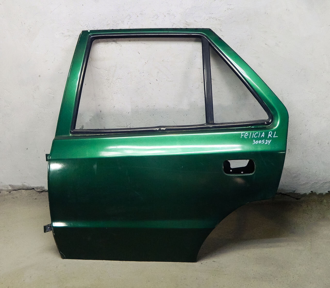 Дверь задняя левая Skoda Felicia