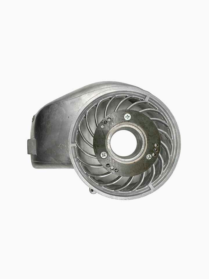 Улитка под магнето на мотороллер Муравей