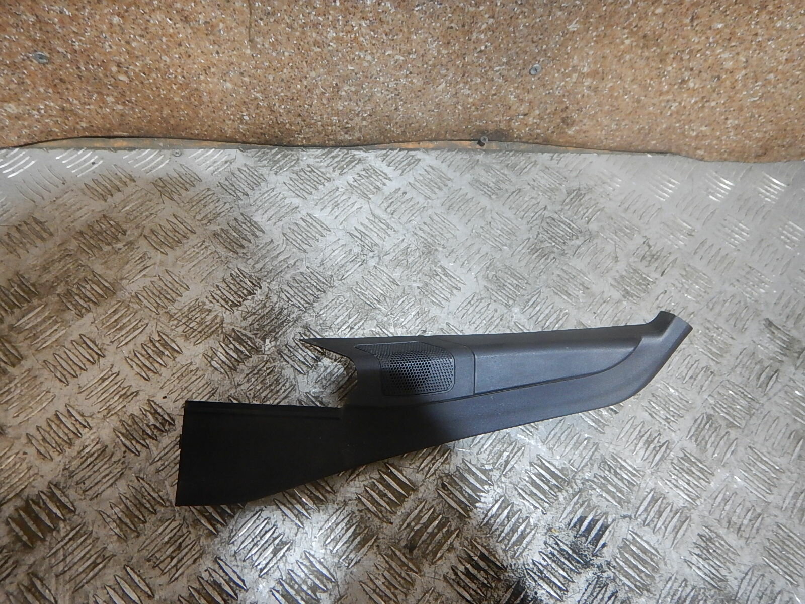 Б/У Уголок двери передней левой (внутренний), Ford (Форд)-C-MAX (03-11) FORD C-MAX (03-11) без видимых повреждений 25933...