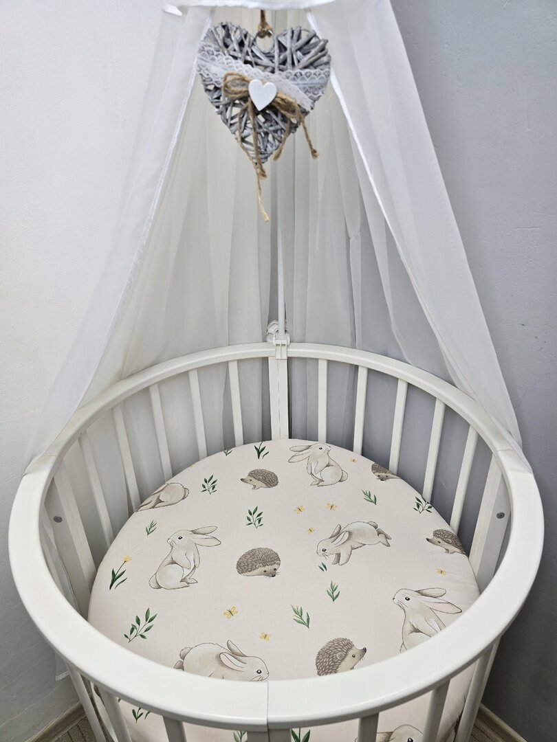 Простынь на круглый матрас из поплина "Ежики с зайцами" 75*75см