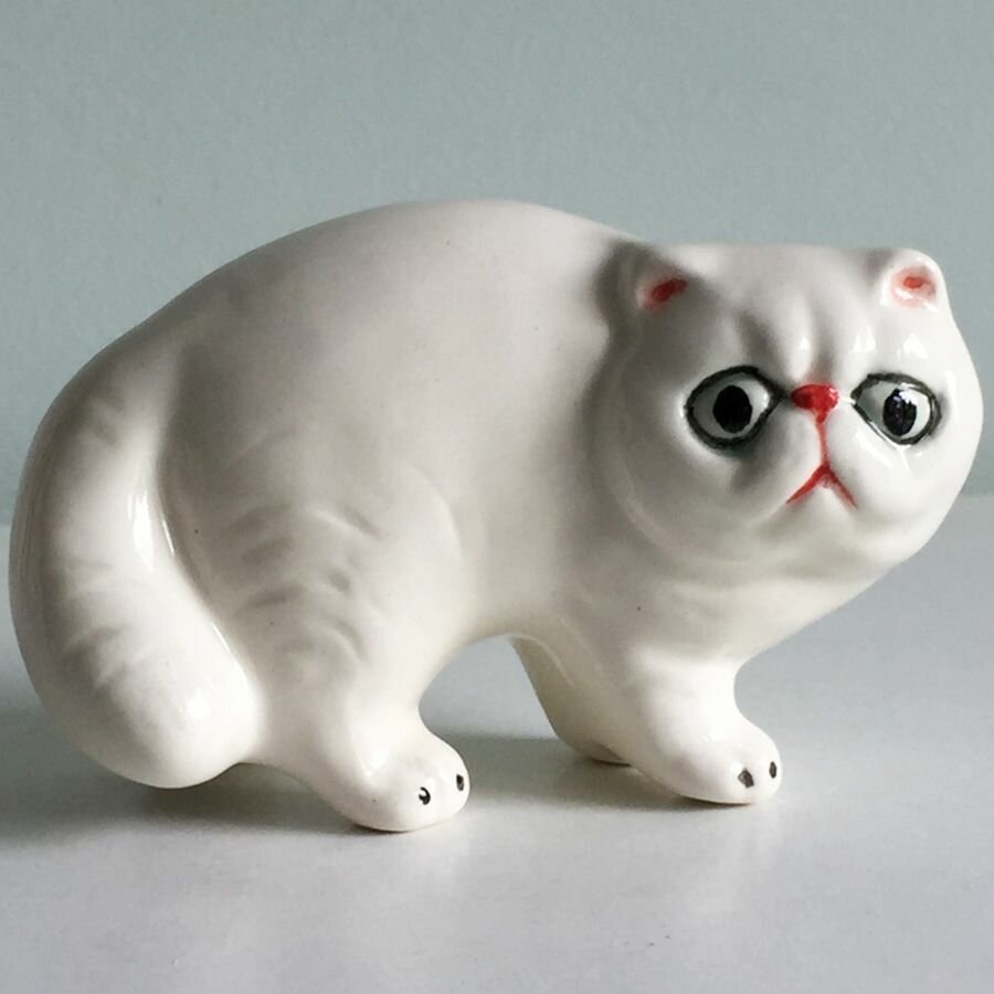 Фаянсовая скульптура Экзот белый mini