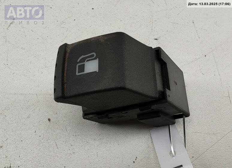 Кнопка открывания лючка топливного бака Volkswagen Passat B5+ (GP)