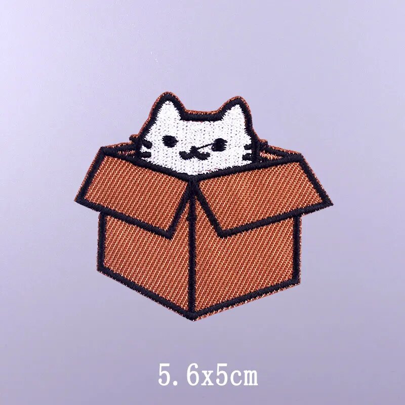 Вышивка на одежду "Кот в коробке", цвет PE6150CT, 5.6x5см