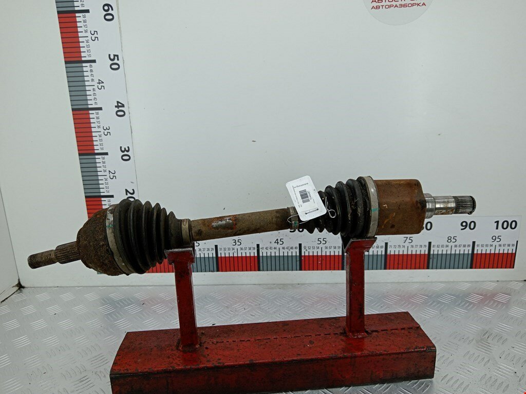 Полуось передняя левая (приводной вал шрус) Ford Kuga 1 1594946 арт. 1844487