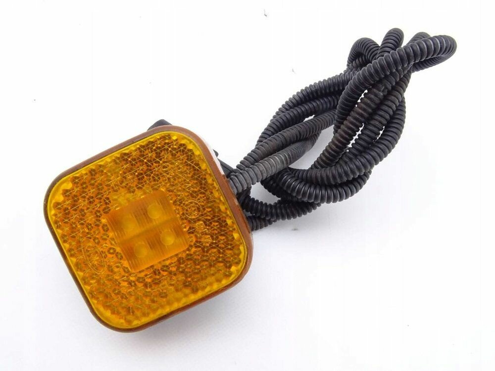 Фонарь габаритный 81.25260-6141 MAN