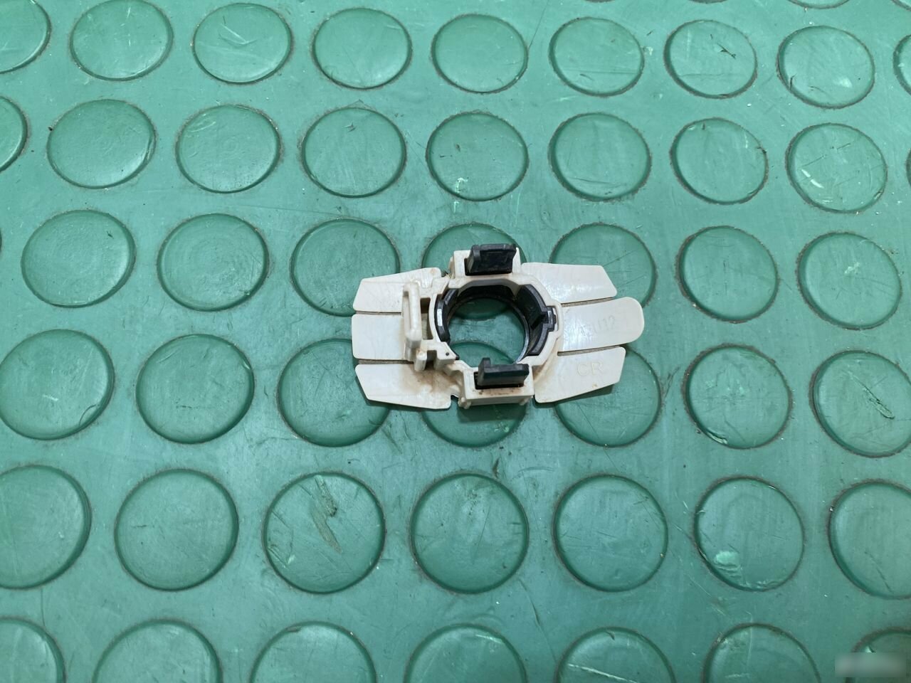 Кронштейн крепление парктроника Toyota LC Prado 15