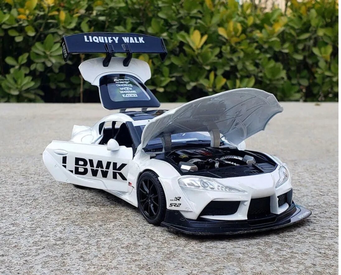 Коллекционная масштабная модель Toyota Supra Liberty Walk LBWK 1:24 (металл, свет, звук)
