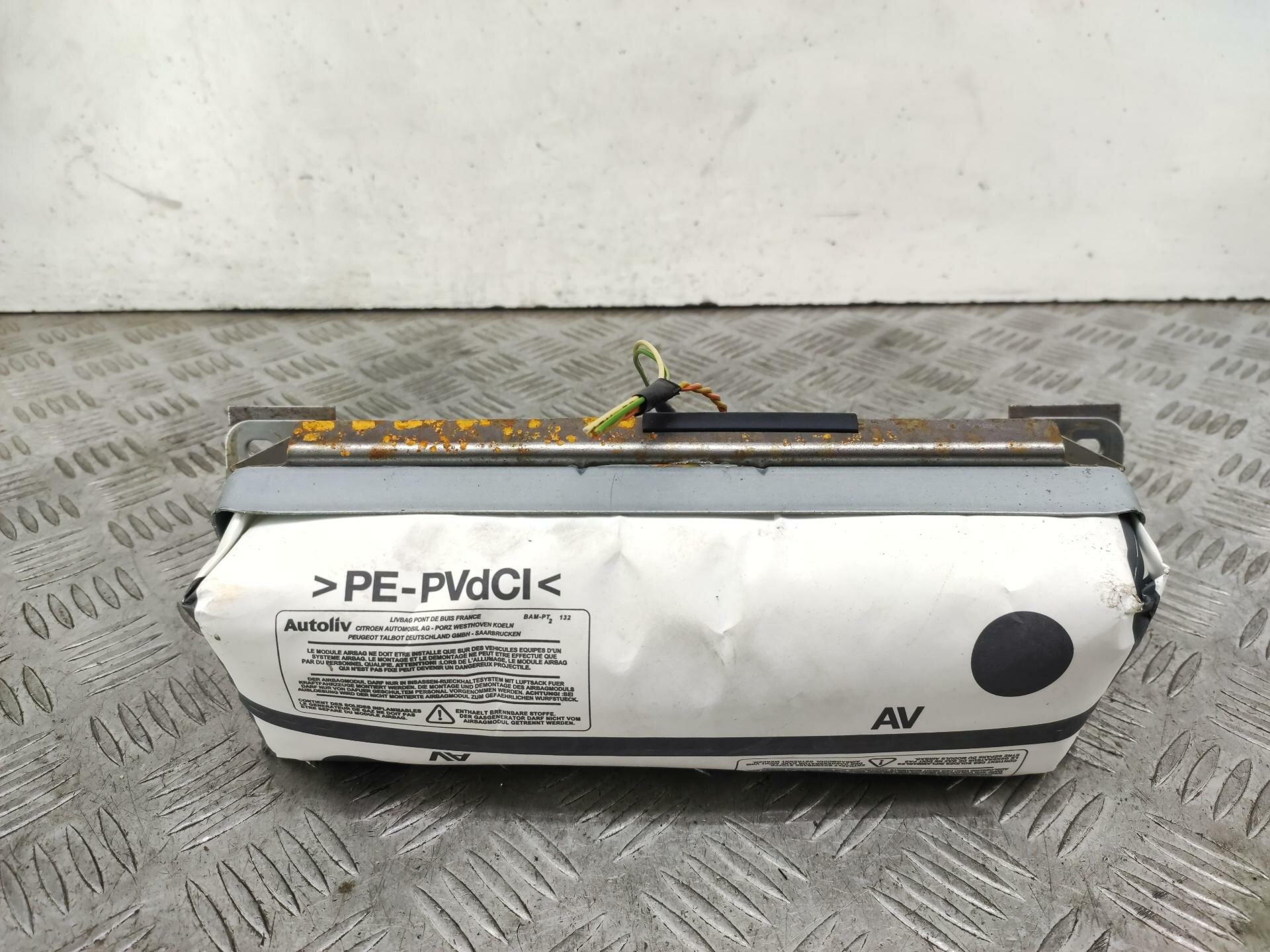 Подушка безопасности пассажира Citroen Xsara Picasso рест. 2009 9631316180