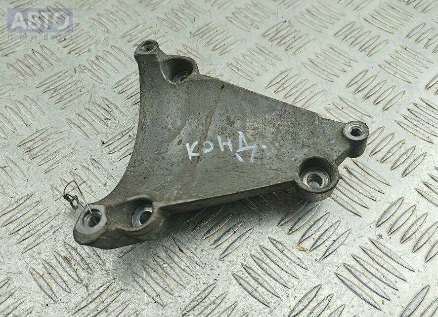 Кронштейн компрессора кондиционера Audi Q7 4L (2005-2015)