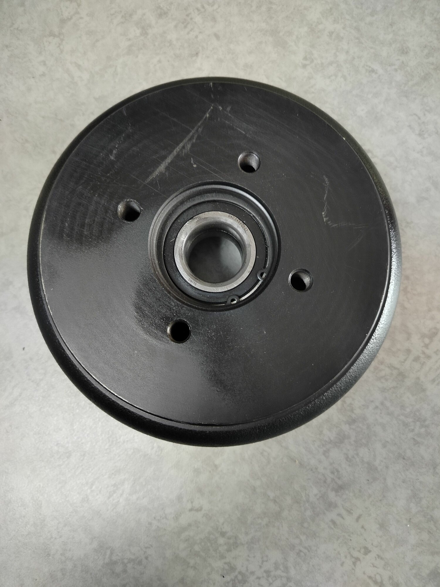 Барабан тормозной кнотт F200 4х98(полный аналог) с подшипником D64, М12 (6A2267.021)