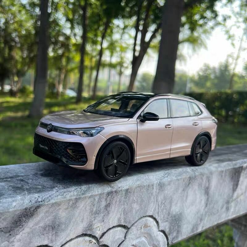 Миниатюрная модель автомобиля из литого металла Фольксваген Тигуан L PRO модель автомобиля Игрушки 1:18 Volkswagen Tiguan L PRO