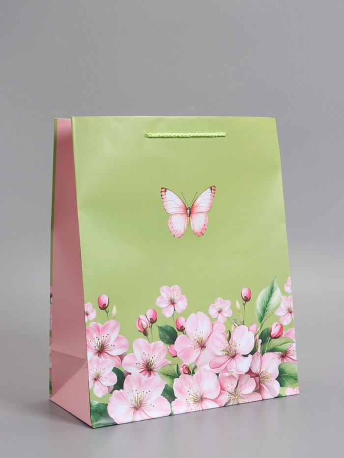 Пакет подарочный ламинированный «Цветы и бабочка», 26×12×32 см