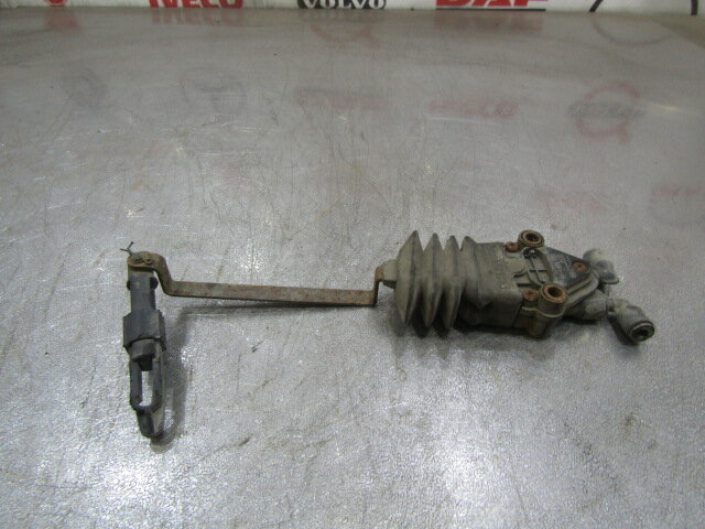 Кран уровня пола кабины спереди слева Renault Premium