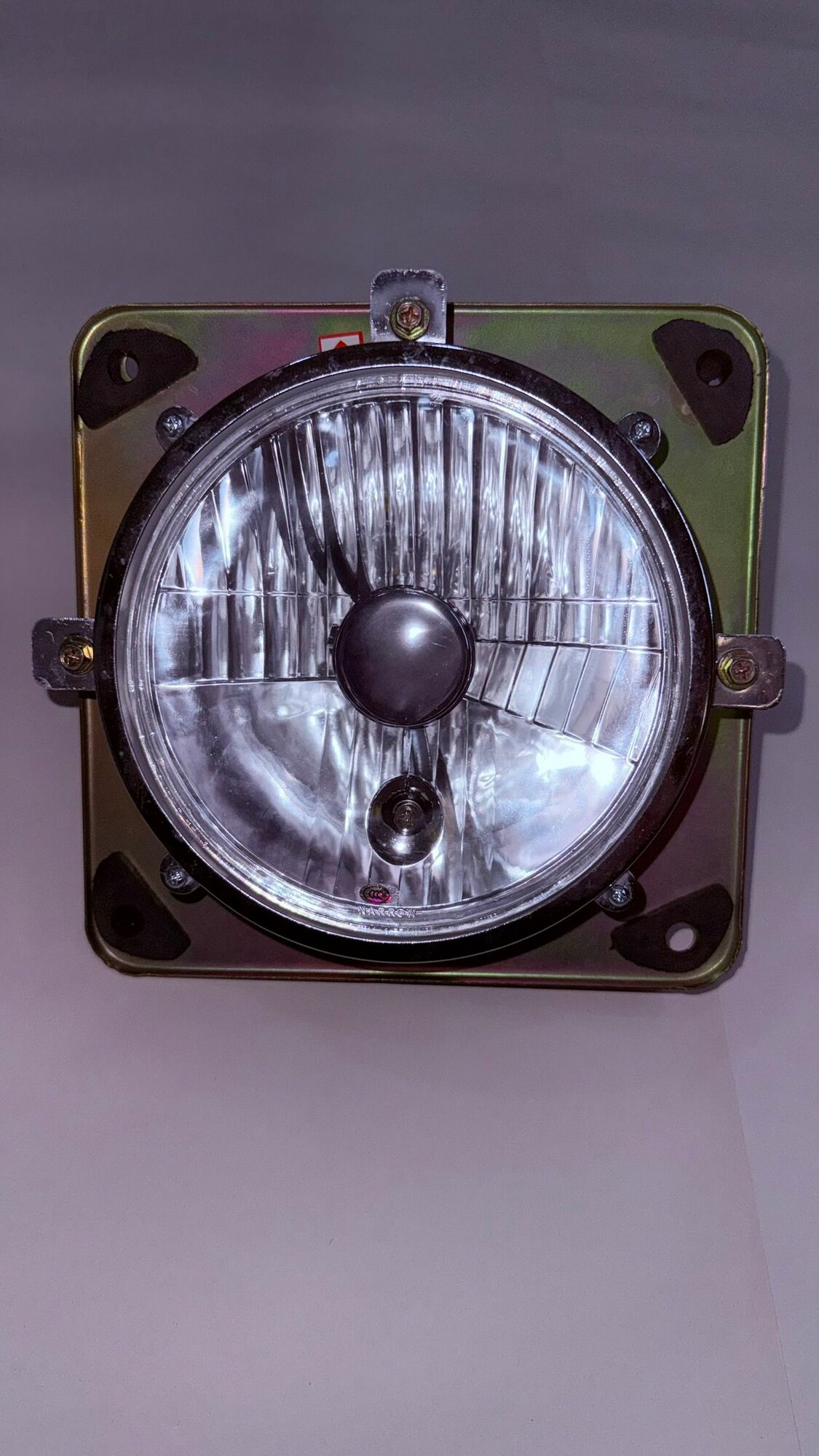 Фара передняя ближнего и дальнего света Dongfeng 6600