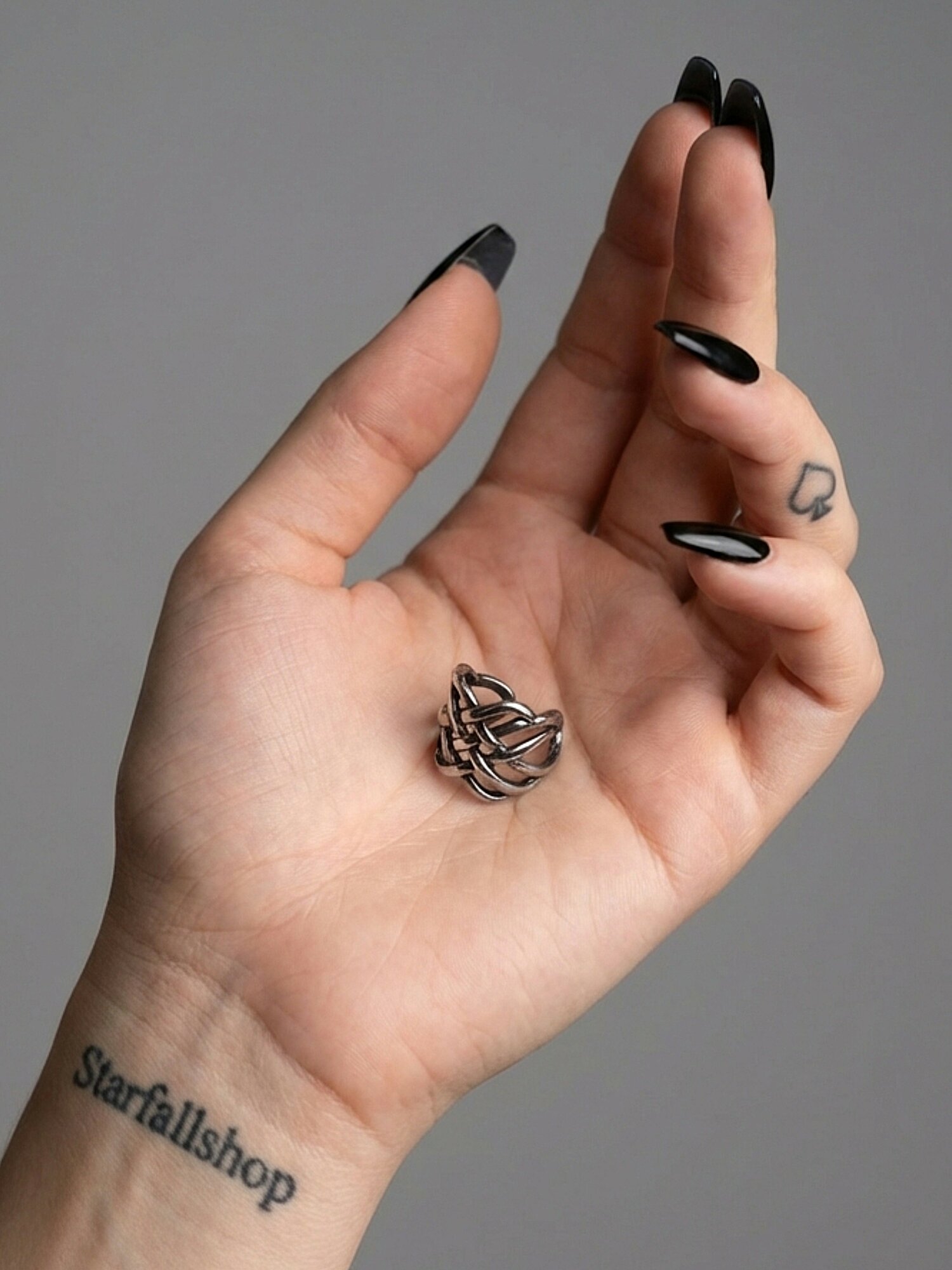 Моносерьга