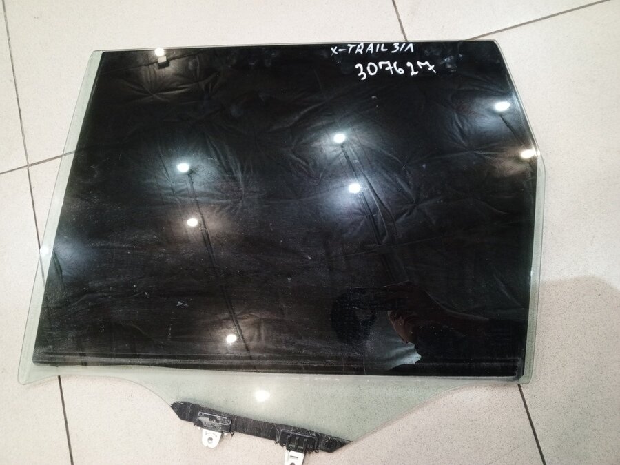 Стекло двери задней левой от Nissan X-trail T31 2007-2015