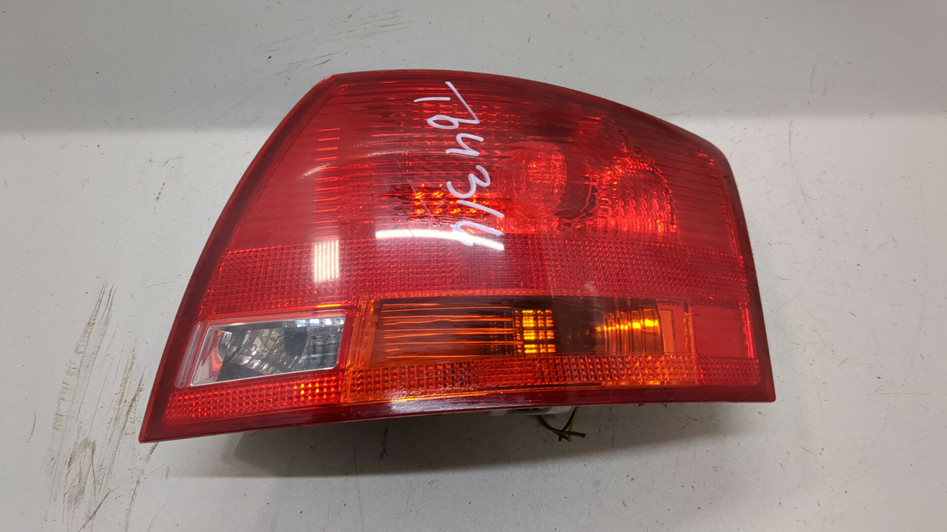Фонарь (задний) правый Audi A4 (B7) Б/У