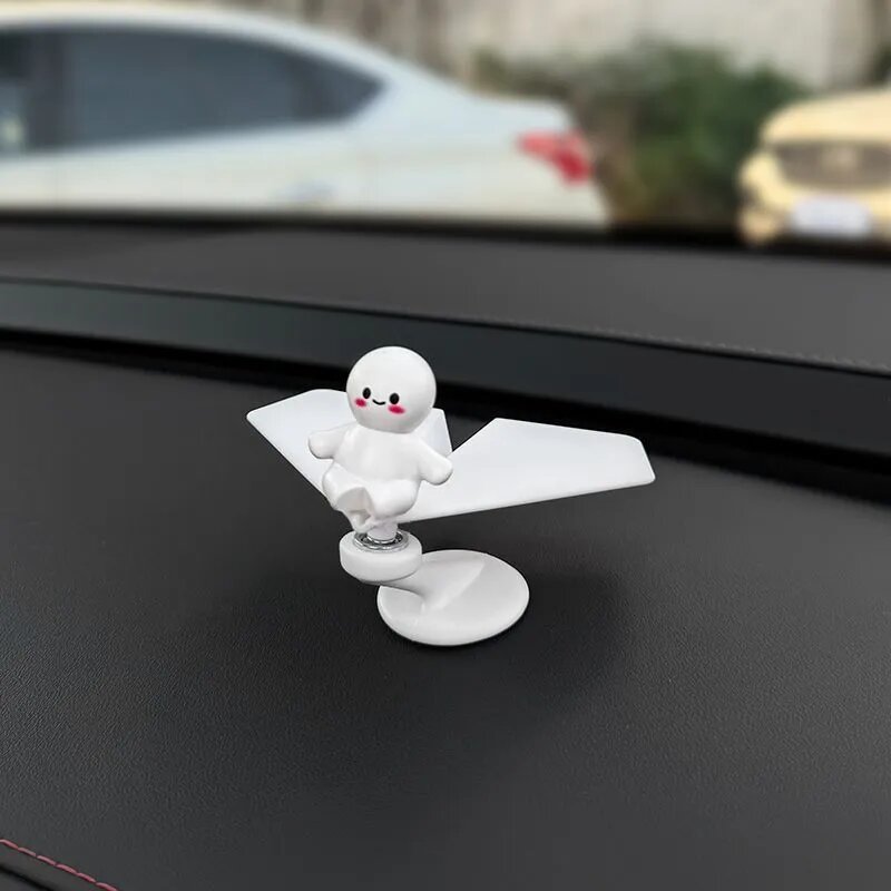 Glowfly Статуэтка, фигурка человечка на самолетике, высота 3 см, материал: смола, магнит