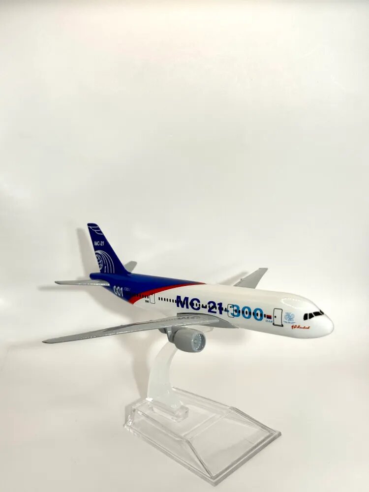 Сборная модель самолета MC-21, масштаб 1/500, металл/пластик, длина 16 см — фото 1