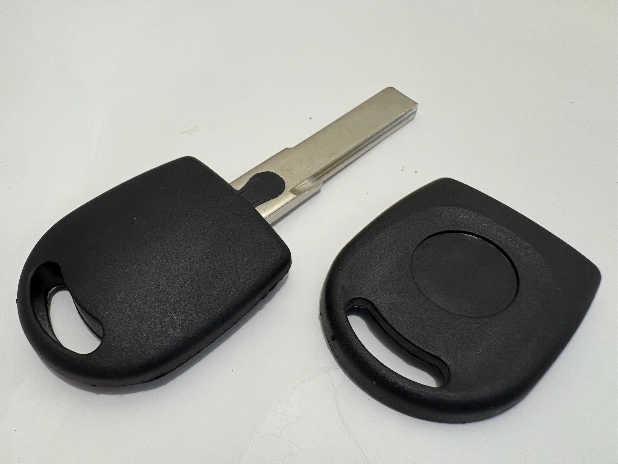 Заготовка корпуса ключа-транспондера для Seat Ibiza, Cordoba, Toledo, Leon, VW, Skoda, с необработанным лезвием, без чипа, без логотипа, запчасти для корпуса ключа.
