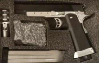 Гидробольный Орбиз Пистолет Colt M1911 - механический, металл, Орбиз стреляет водяными мягкими гелевыми пулями, черный/серебряный