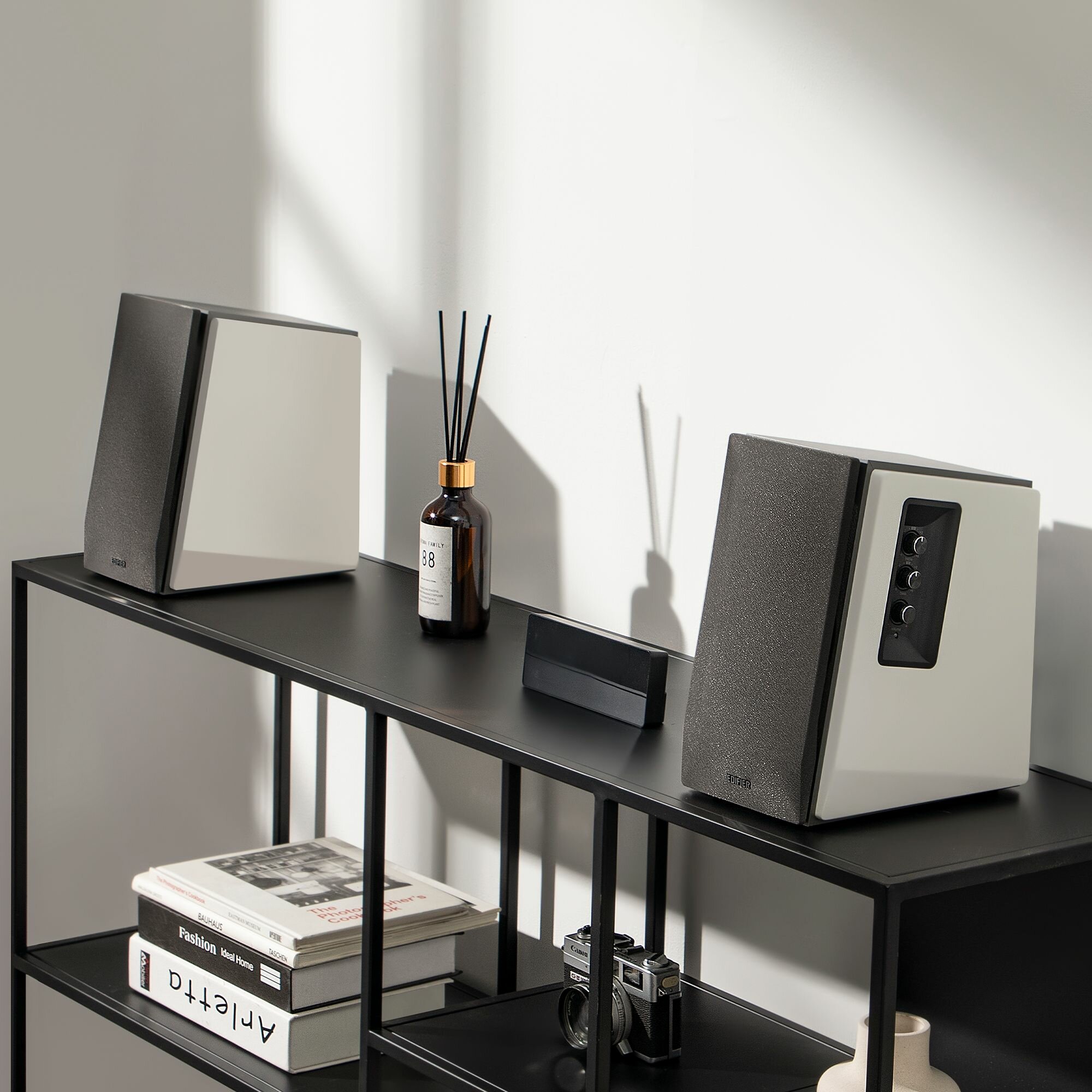 Колонки для компьютера 2.0 EDIFIER R1700BT, Bluetooth, 66 Вт, белый