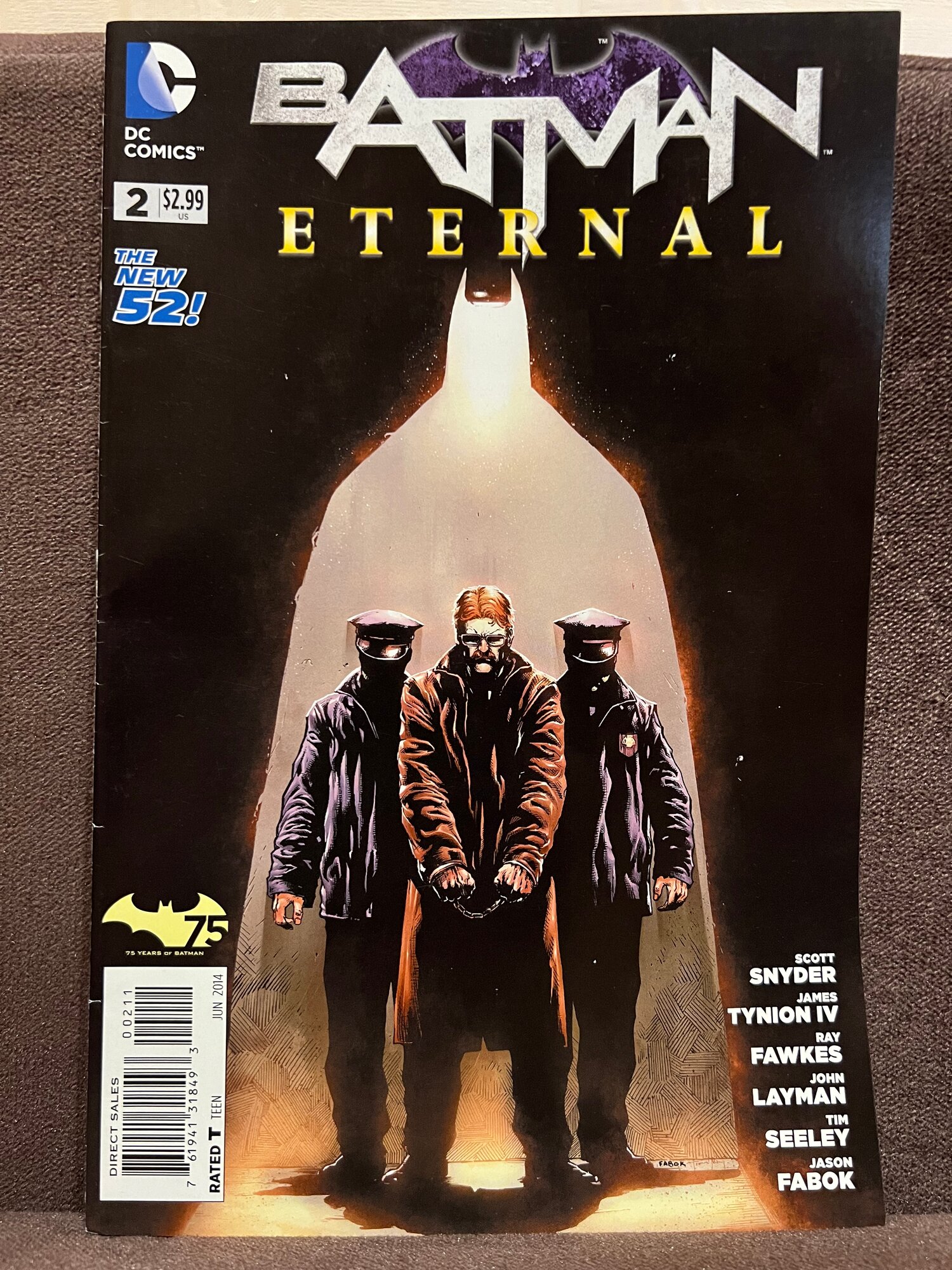 Комикс Batman Eternal, на Английском языке, the new 52, автор Скотт Снайдер,