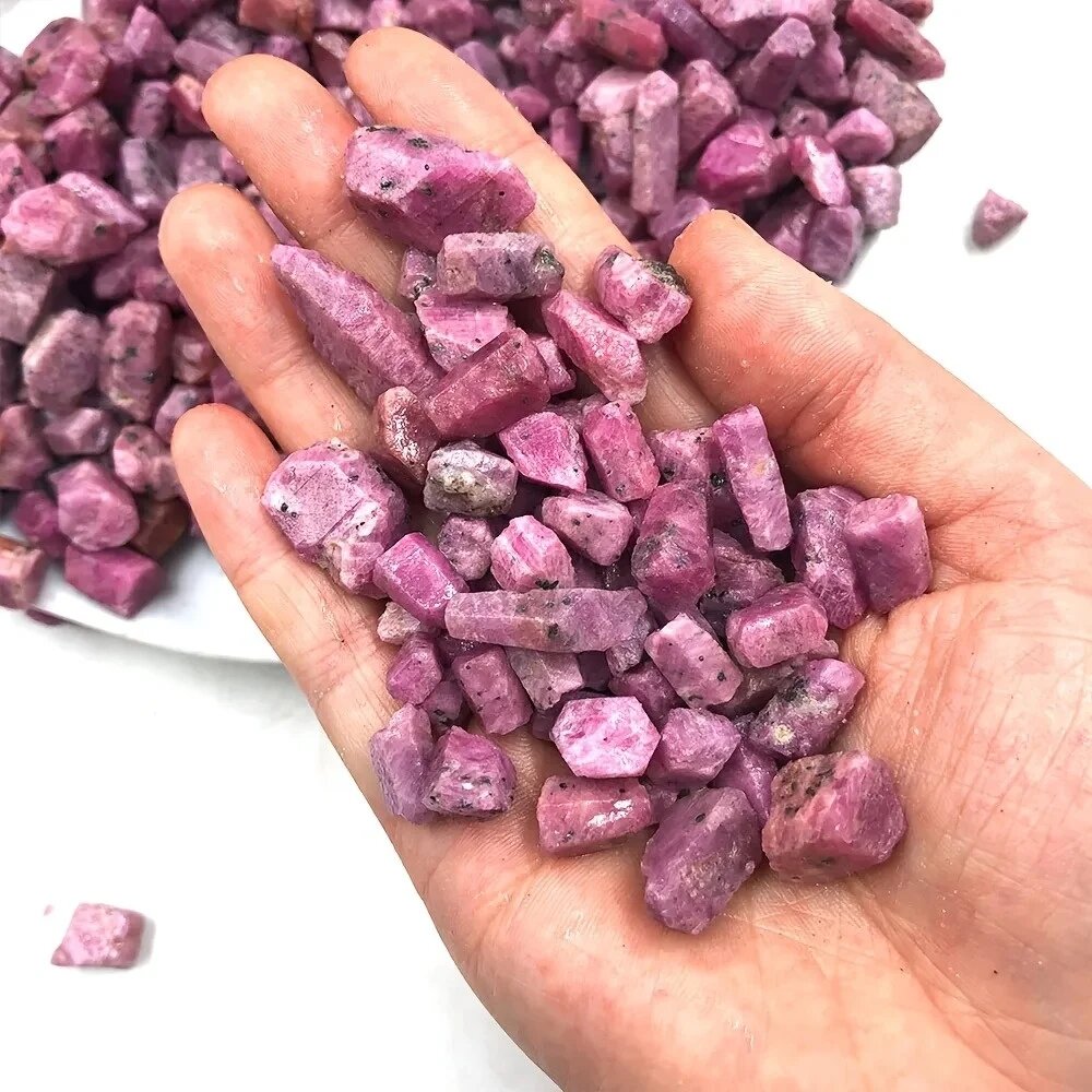 Натуральный кварцевый кристалл, рубин, корунд 100-110g 1bag