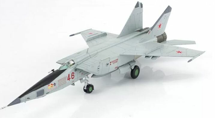 Готовая металлическая модель МиГ-25РБТ Foxbat-B ВВС России, 47-й гвардейский разведывательный авиаполк, борт Красный 46, май 2001 г, масштаб 1:72, Hobby Master HA5651