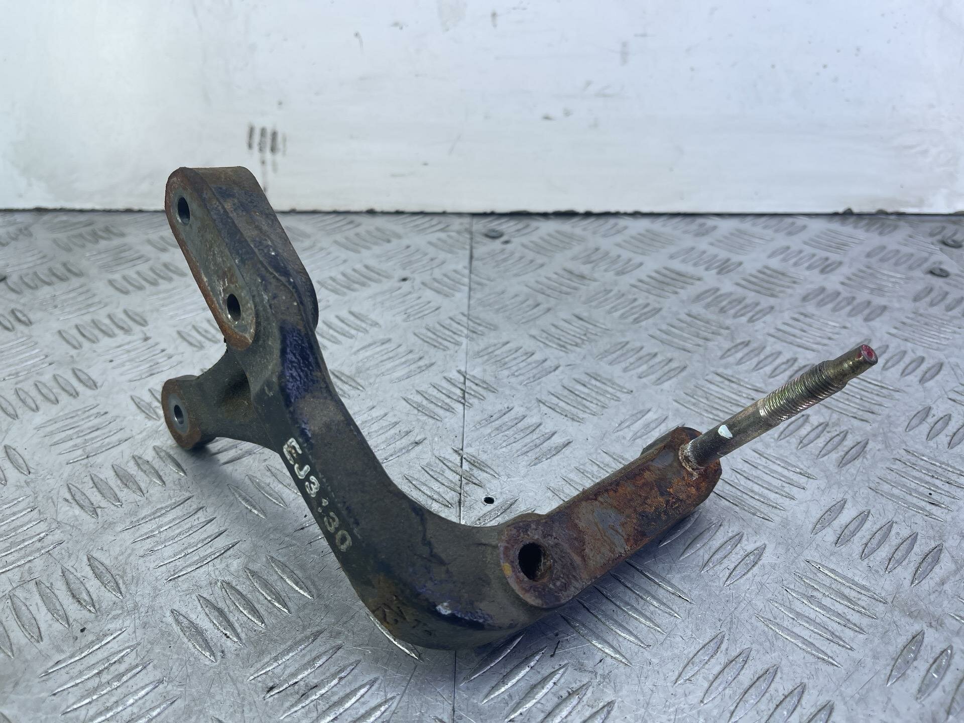 Кронштейн двигателя Chevrolet Matiz 2 2006 EJ3130
