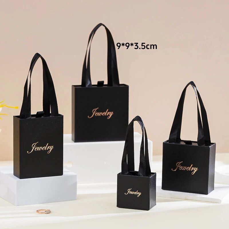 Черная подарочная коробка для украшений 9x9x3.5 см