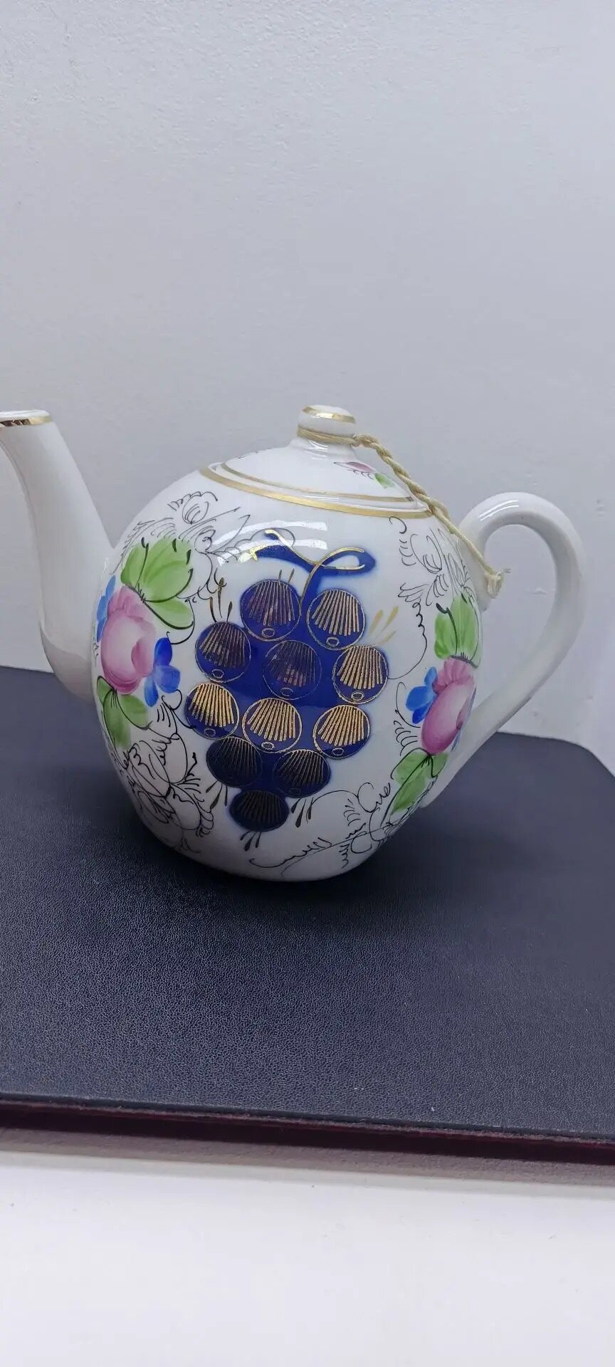 Чайник Виноград, фарфор, кобальт, роспись, золочение, Кузяевский фарфоровый завод, СССР, 1963-1991 гг