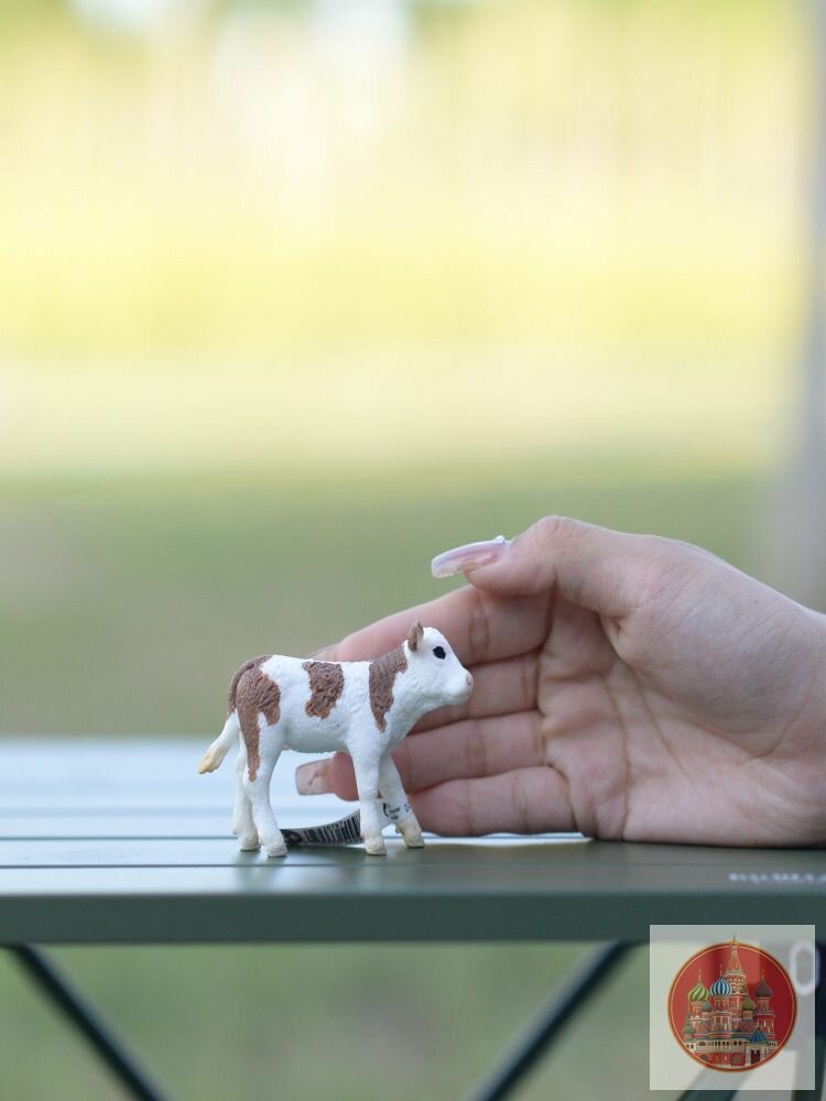 Корова игрушечная белая с коричневыми пятнами mini-модель для детей для подарка