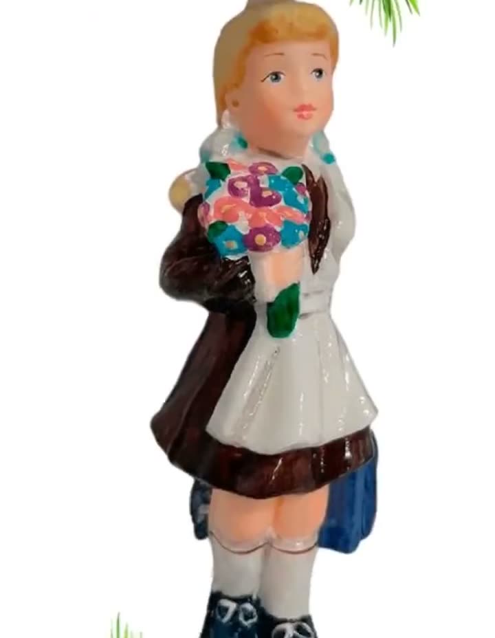 Елочная игрушка Школьница-девочка Komozja Family — фото 1