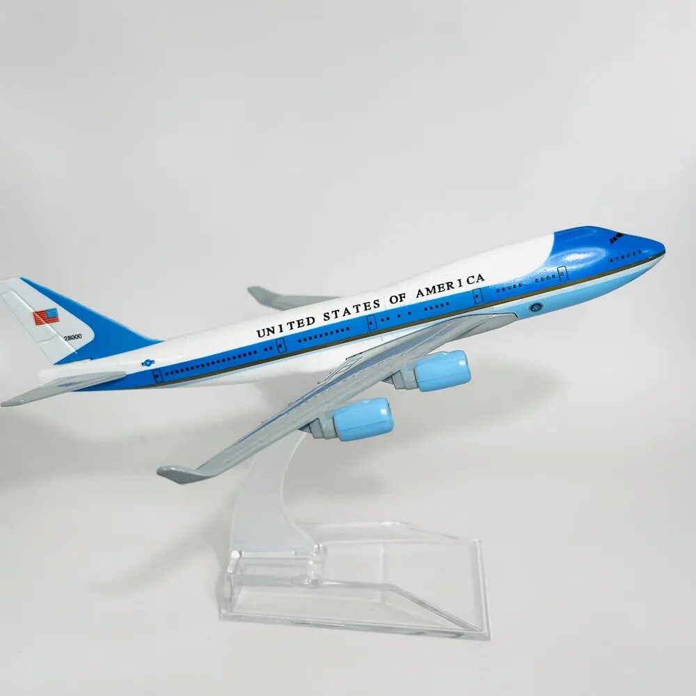 Сборная модель самолета United States of America, металл+пластик, 1/500, 16 см — фото 1