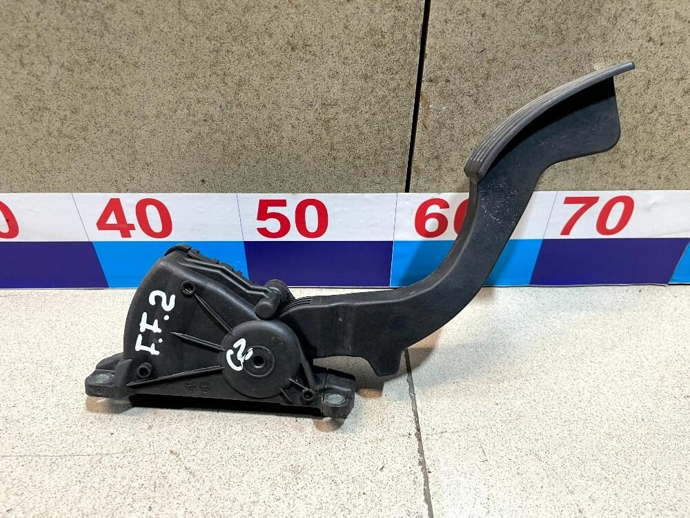 Педаль газа Ford Focus II