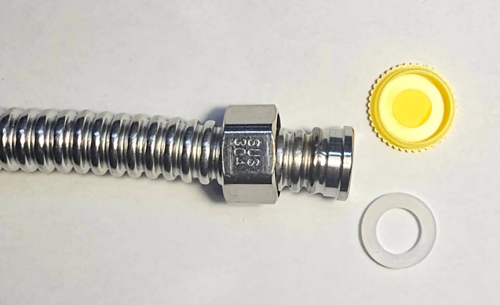 60 см . Подводка гибкая сварные фитинги 3/4"-3/4" из нержавеющей стали марки AISI304, "гайка-гайка"