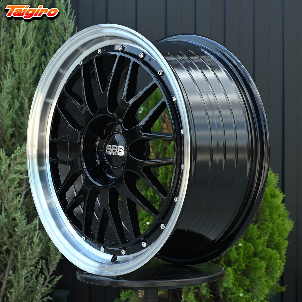 Комплект литых дисков R17 BBS LM 7.5J ET38 4×100 Черный (F026)