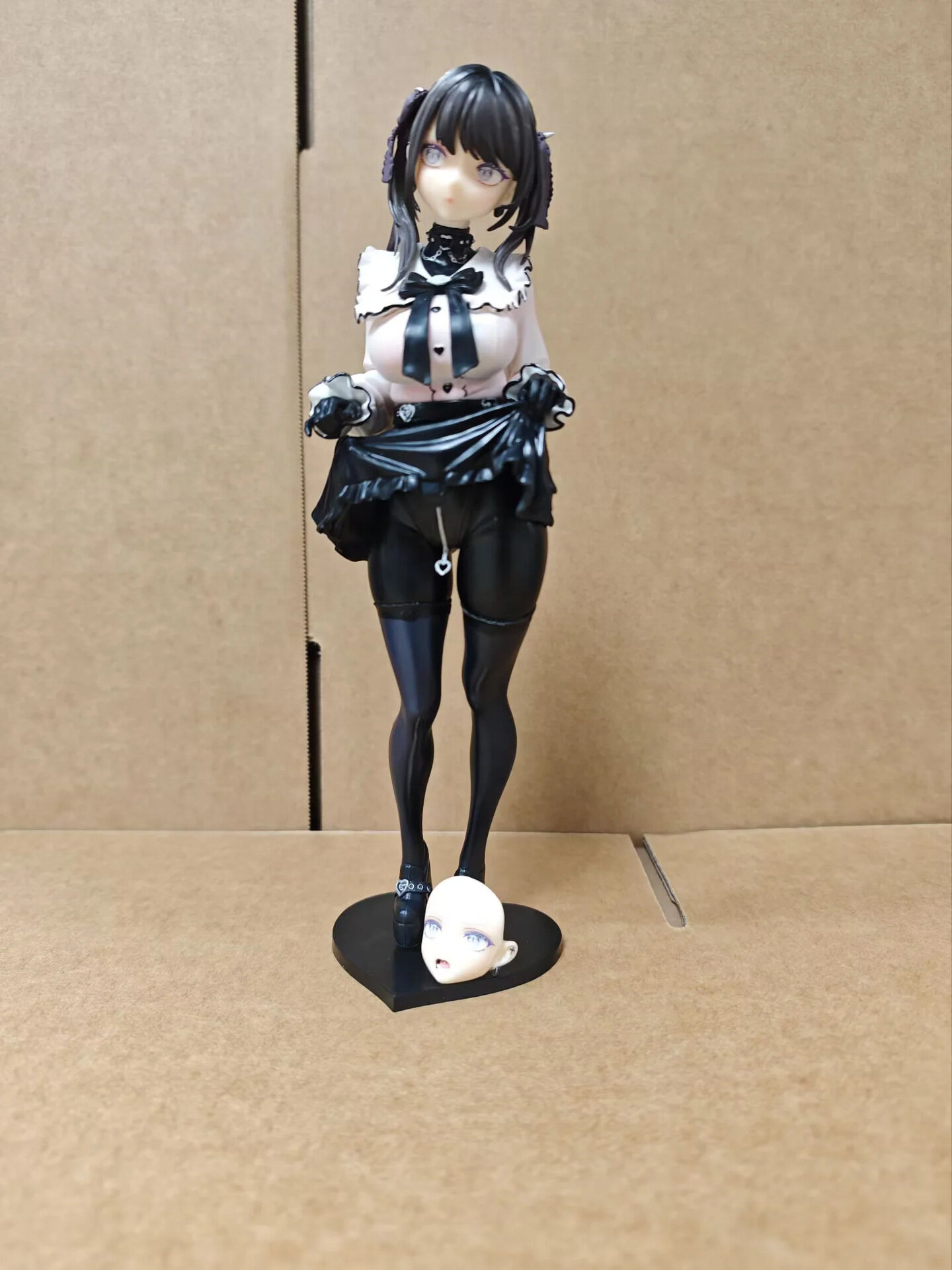 Коллекционная модель Kurokawa Miu, фигурка PVC со сменными головами, на подставке, 1/6 Scale, в оригинальной коробке