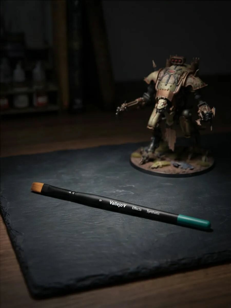 Кисточка Vallejo Flat Rectangular Synthetic Brush No. 8 — фото 1