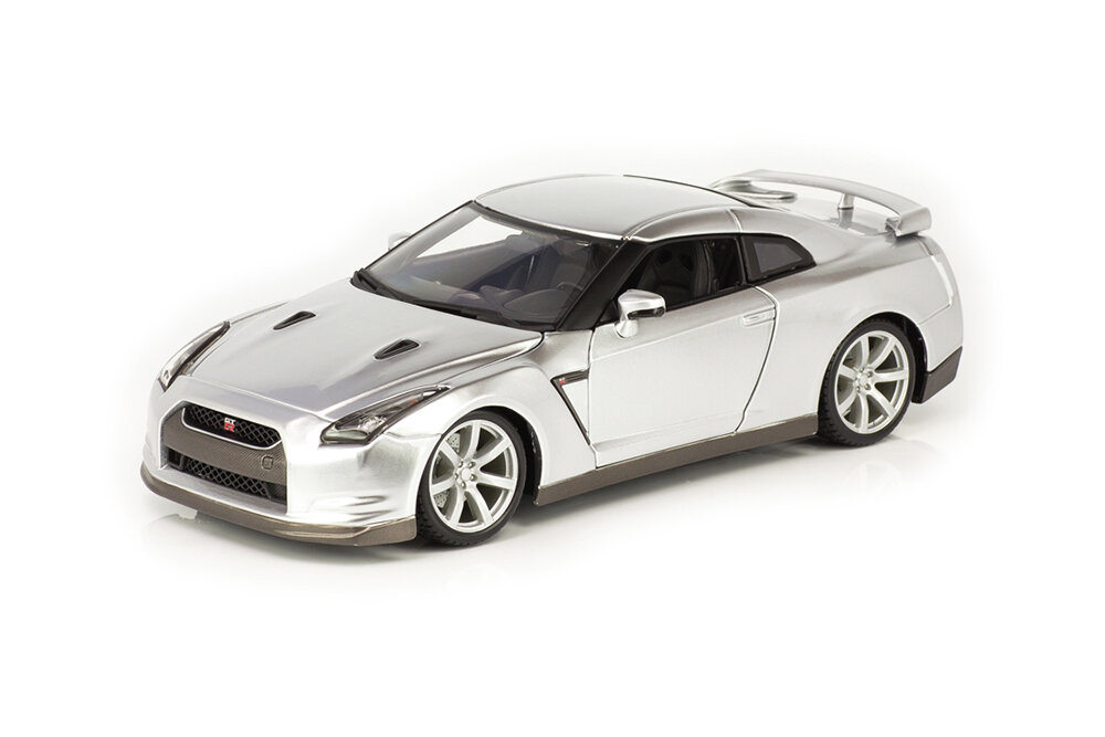 Модель коллекционная MAISTO Nissan gt-r 2009 silver / nissan gt-r 2009 серебро