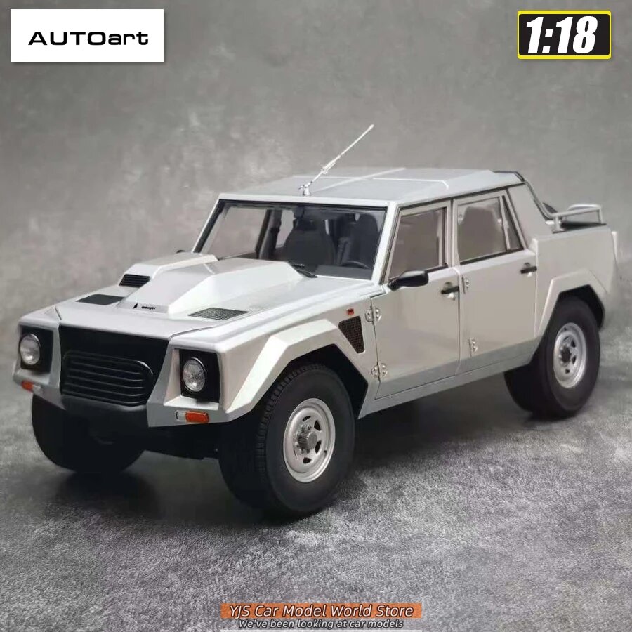 AUTOART Lamborghini LM002 1/18 74553 SILVER — фото 1